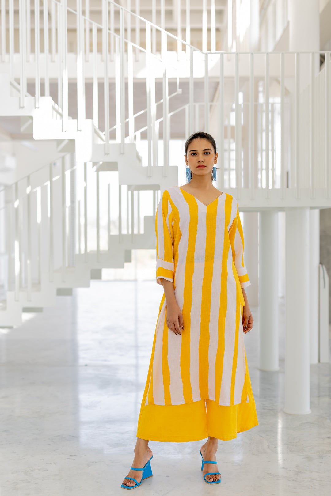 Buy Lemonberry Box Slit Kurta Set Online - Ciceroni