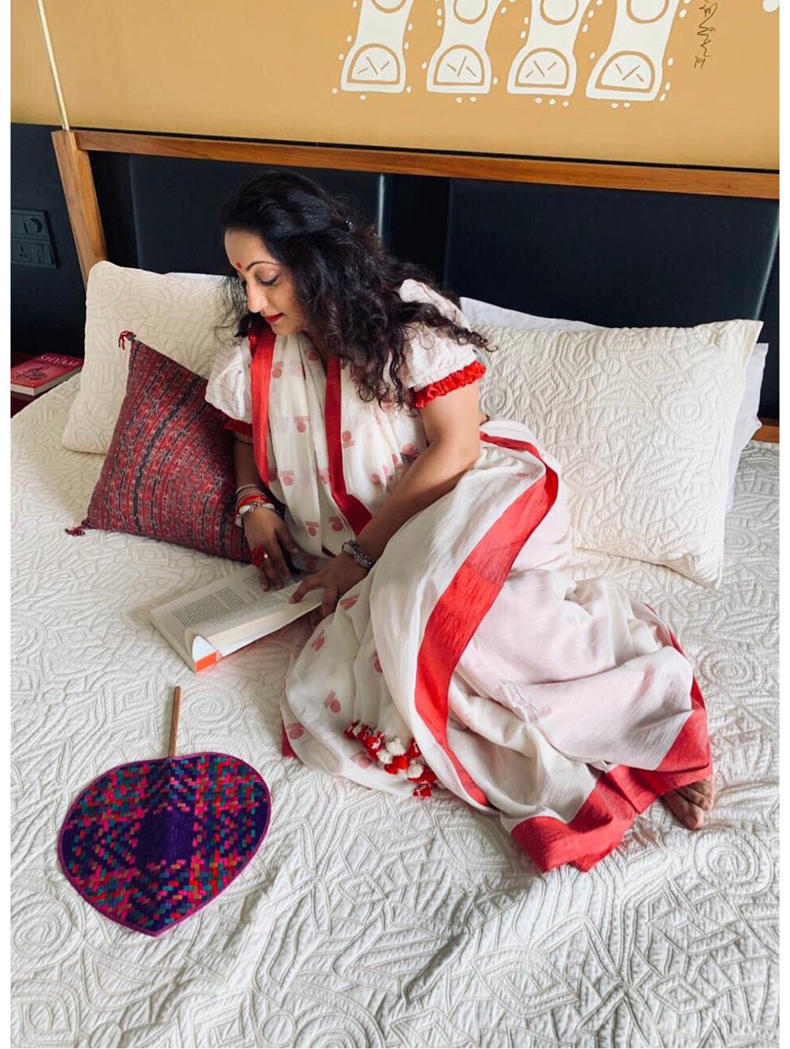 Buy White Bindi Jamdani Saree Online - Ciceroni